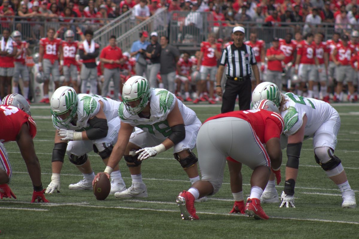 Multiple Oregon Ducks Football Players Recognized With Pac-12 Honors ...