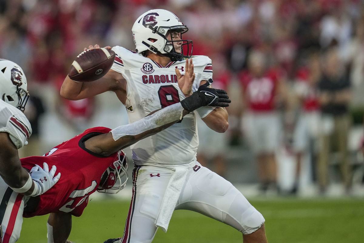 Georgia Football Stands Pat in Latest AP Top 25 - Sports Illustrated ...