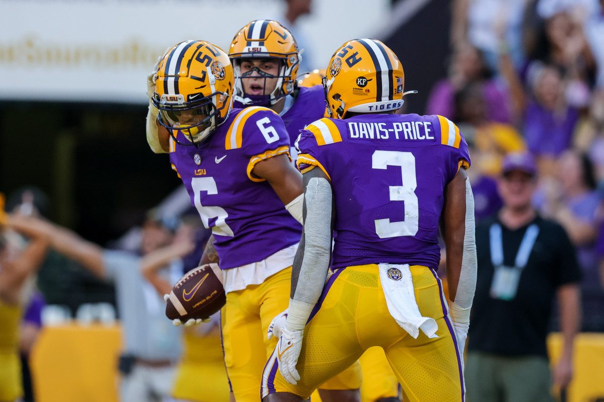 LSU Football Executes Ideal Gameplan in 49-21 Rout of Central Michigan ...