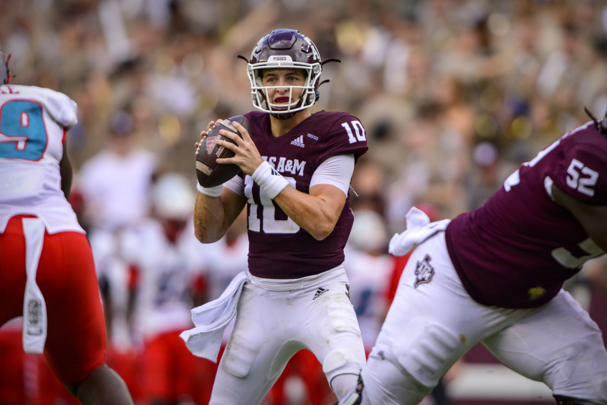 Texas A&M's Zach Calzada Looks QB1 Material In Win Against New Mexico ...