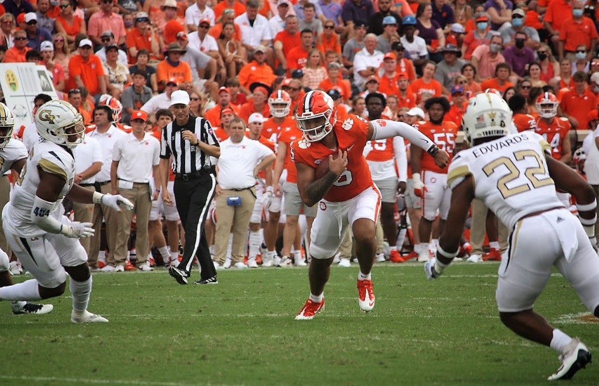 Final Grades: Clemson Tigers vs. Georgia Tech Yellow Jackets - Sports Illustrated Clemson Tigers ...