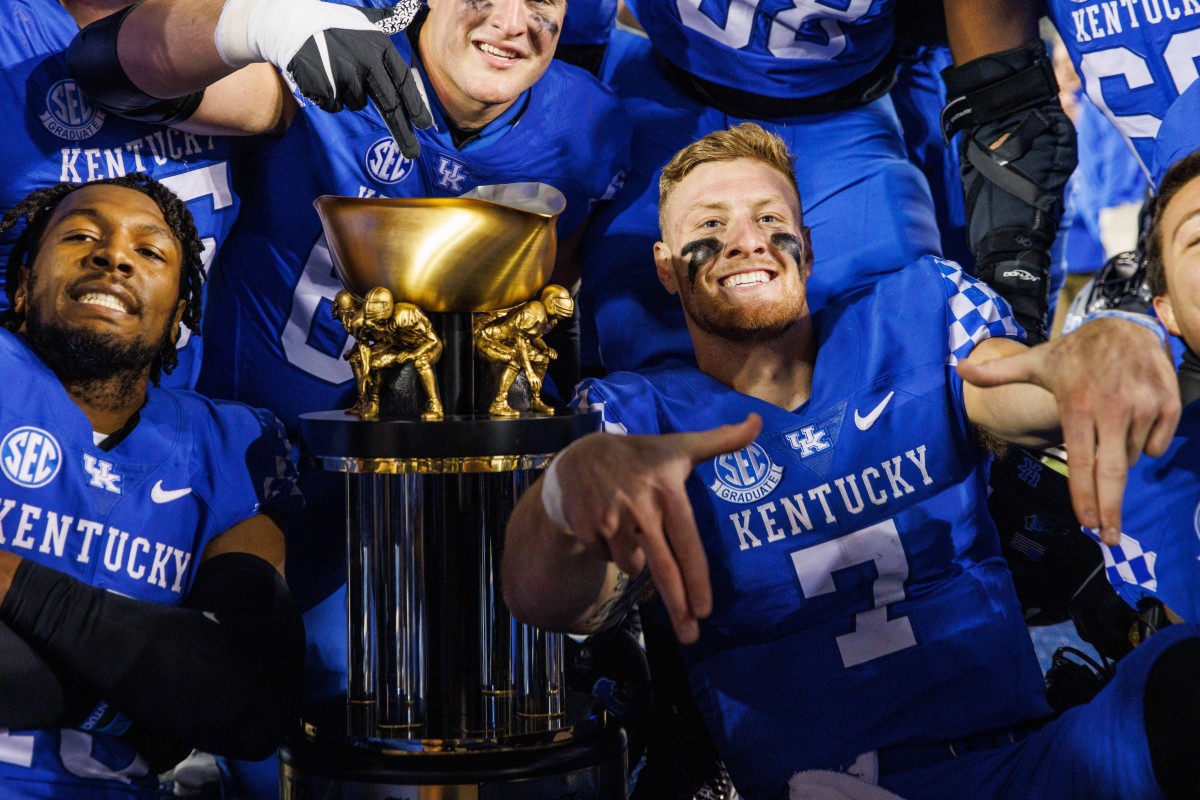 Game Notes: Kentucky 26, Louisville 13 - Sports Illustrated Kentucky ...