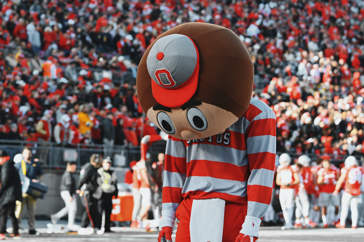 WATCH: Former Wolverine Makes Buckeye Legend Pay Up - Sports ...