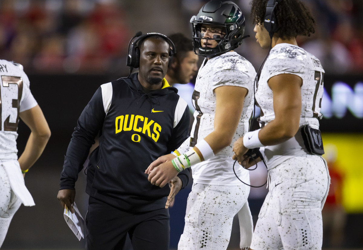 Oregon Ducks Football Offensive Coordinator Hot Board - Sports ...
