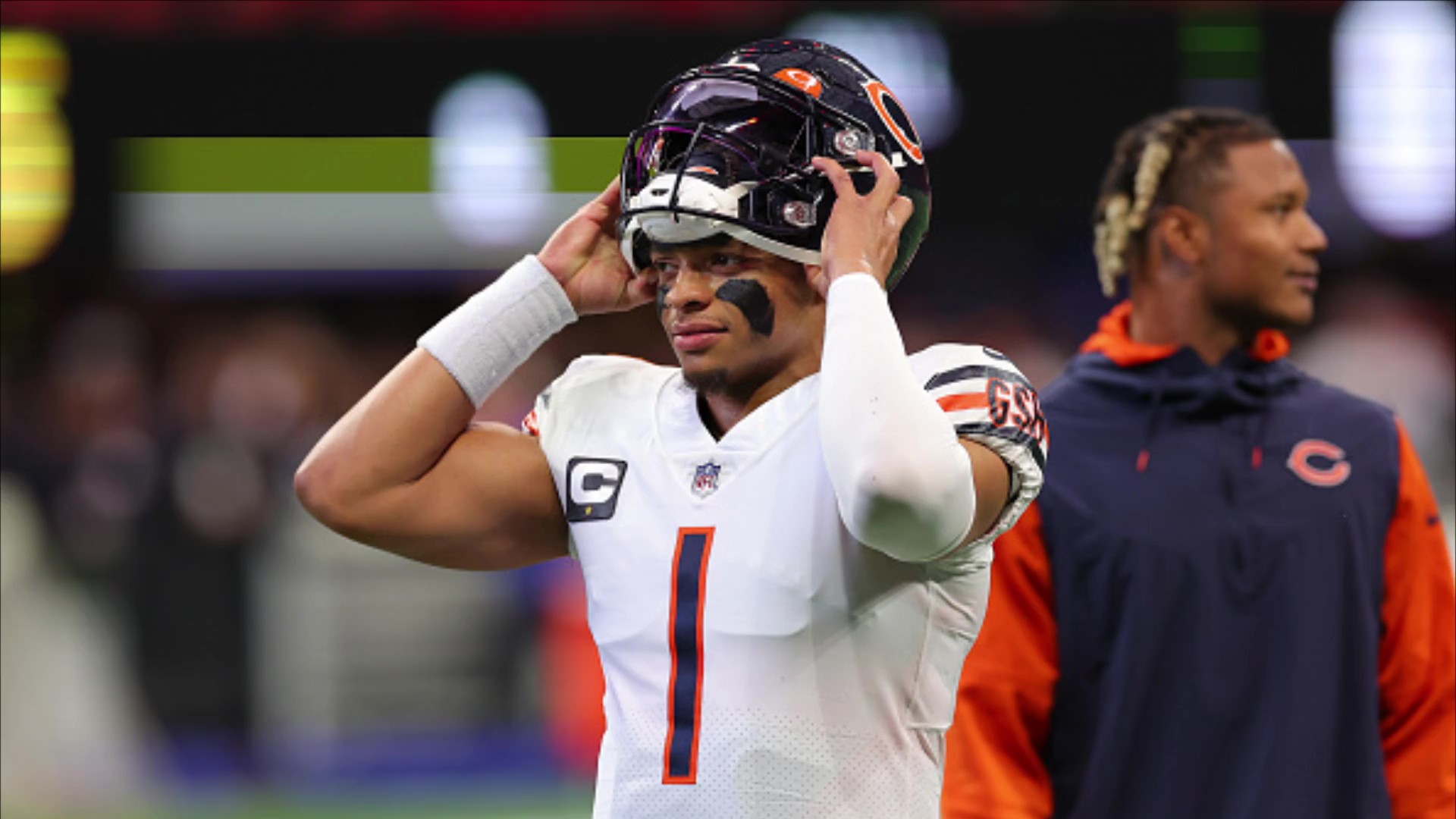 Justin Fields goes through first full practice since injury - Sports Illustrated Chicago Bears ...