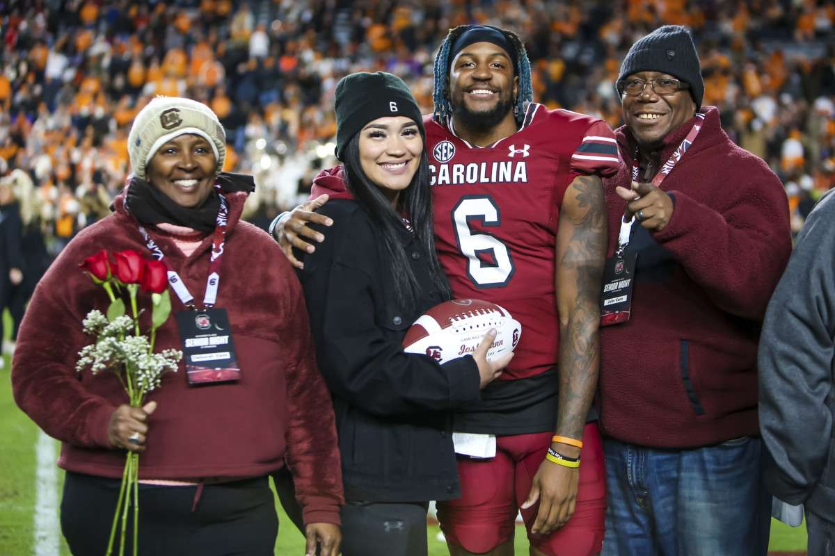 South Carolina's Josh Vann Questionable For Gator Bowl - Sports ...