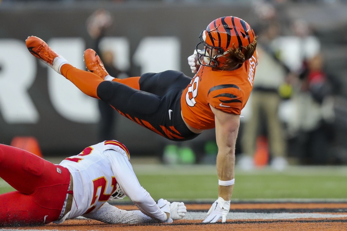 Bengals Playmaking TE Hayden Hurst Doubtful to Play Against Browns ...