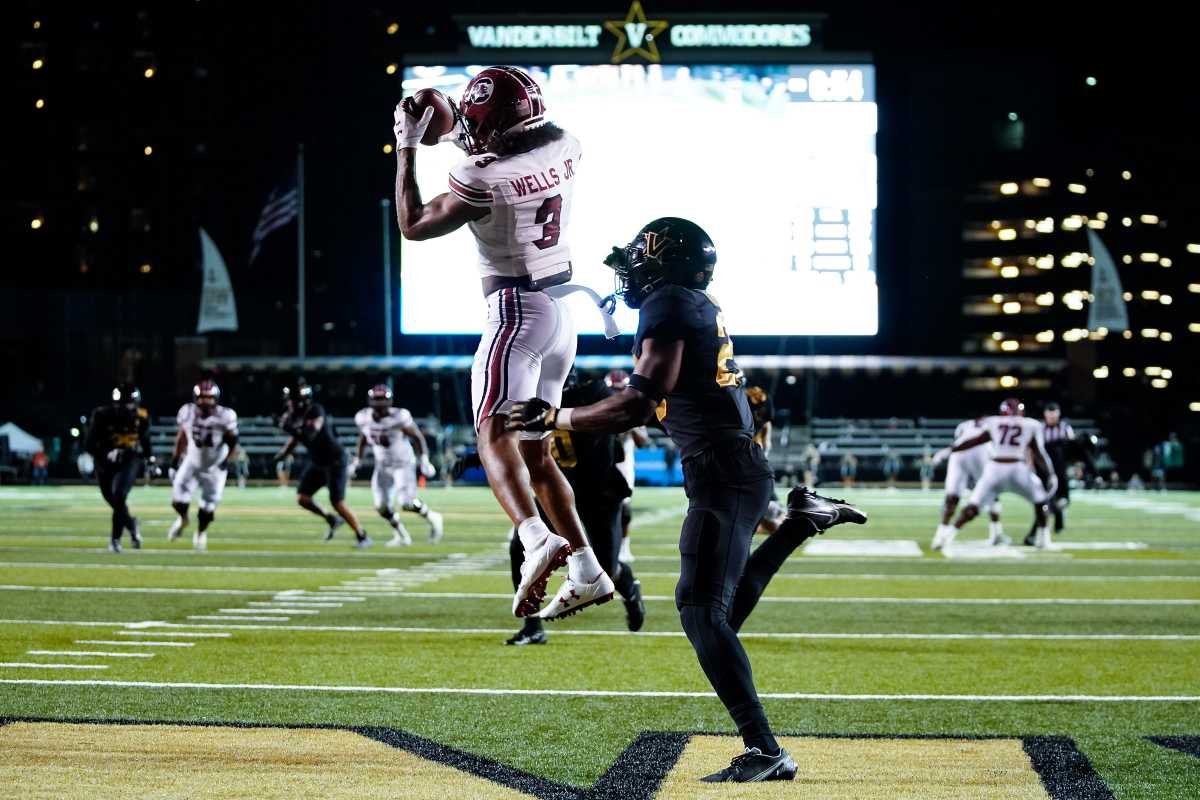 Pair Of South Carolina Gamecocks Honored By SEC - Sports Illustrated ...