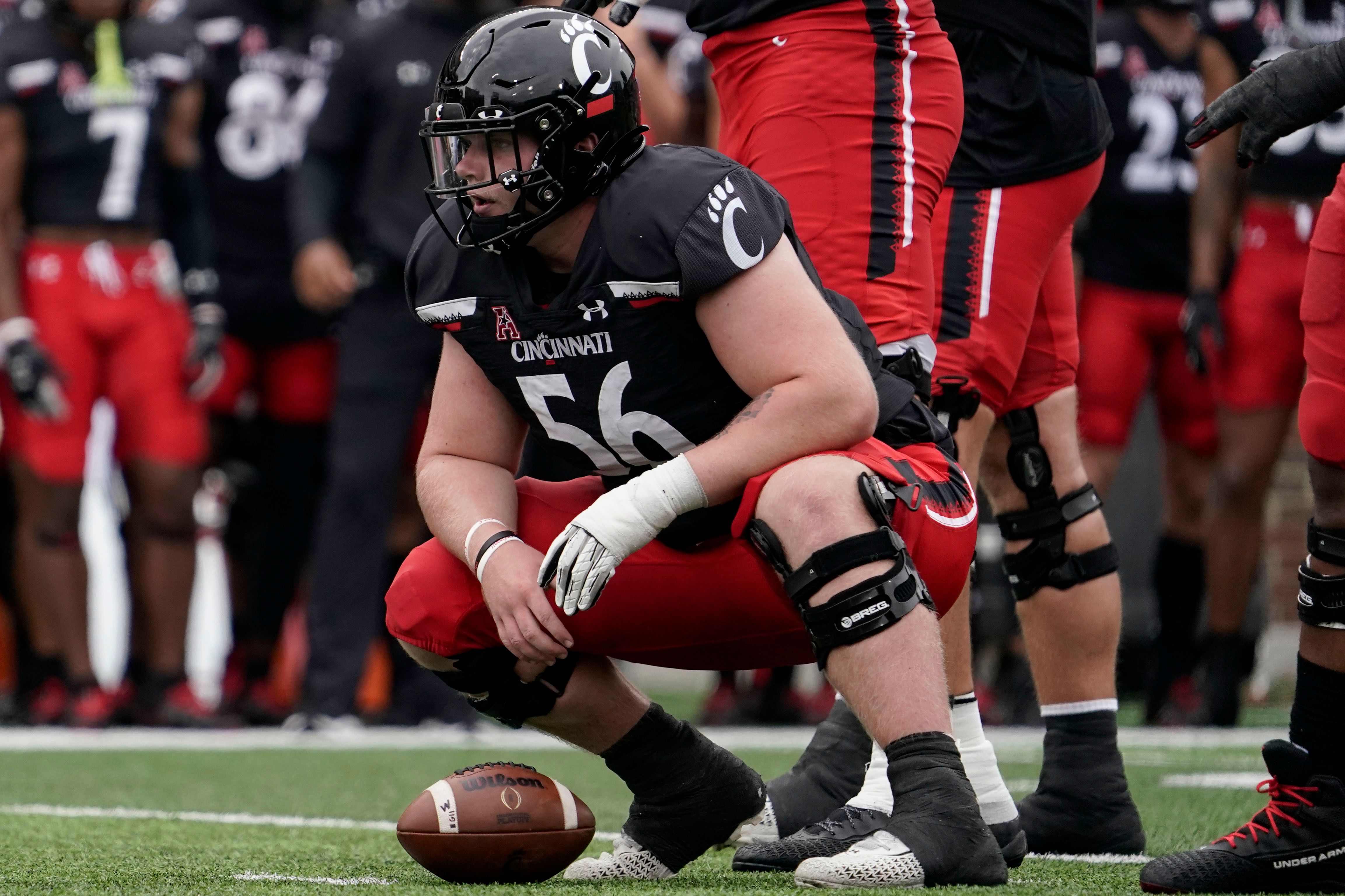 The best offensive linemen currently available in the transfer portal ...