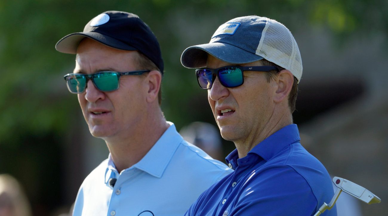 Eli, Peyton Manning to Coach Against One Another at Pro Bowl Games ...
