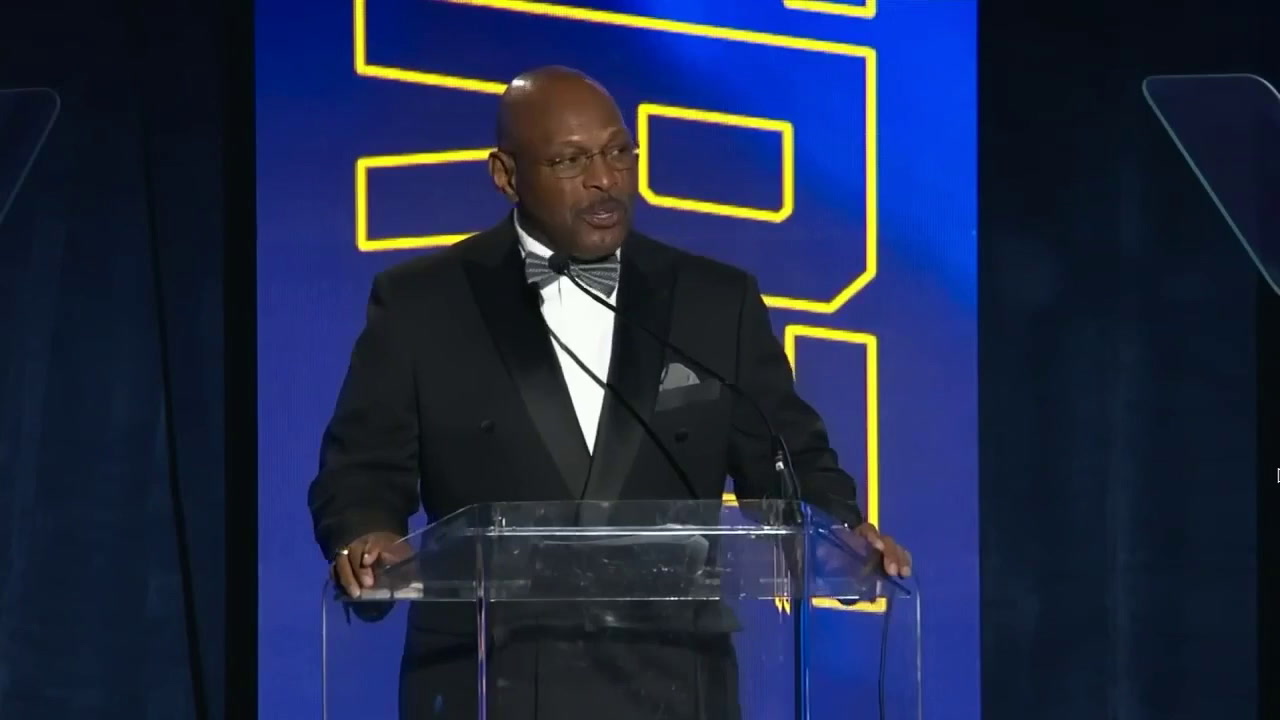 Zach Wiegert induction - College Football Hall of Fame - All Huskers