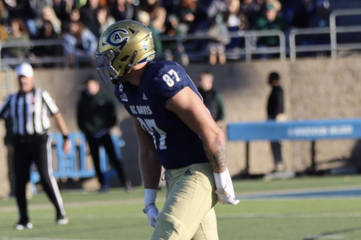 Tight End McCallan Castles Discusses Decision to Transfer to Tennessee ...