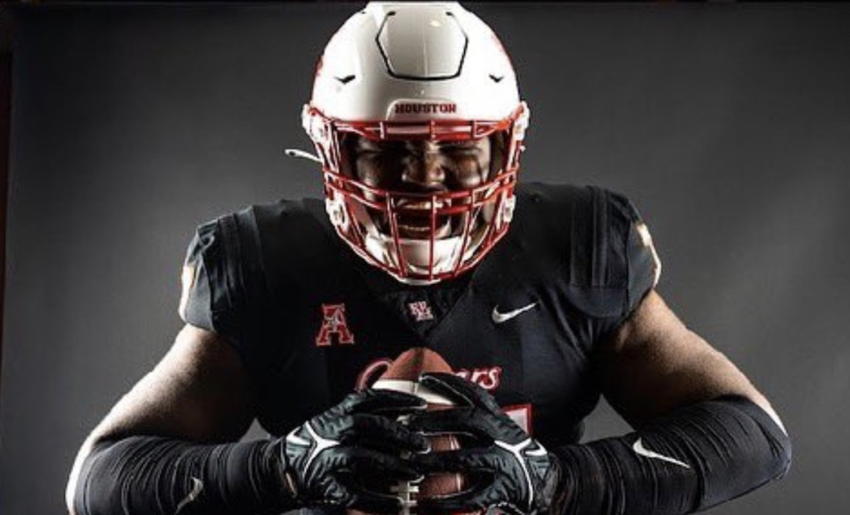 Just In: Vols Add Commitment From Massive JuCo Offensive Tackle Larry ...