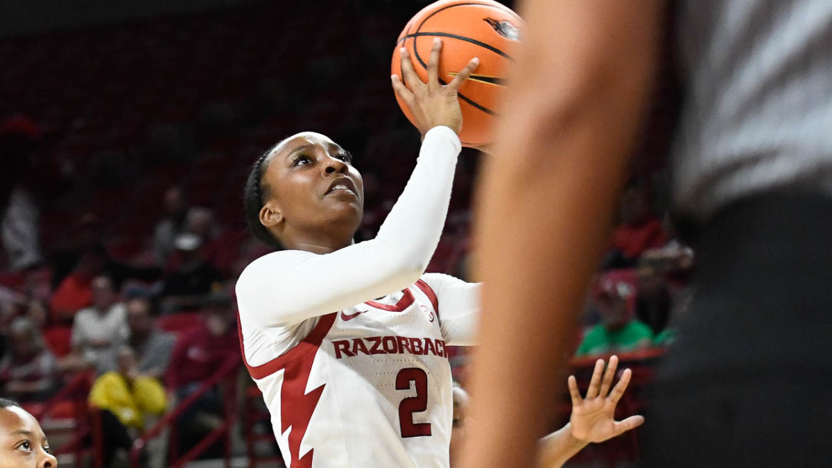 Samara Spencer, Saylor Poffenbarger lead Razorbacks to statement win ...