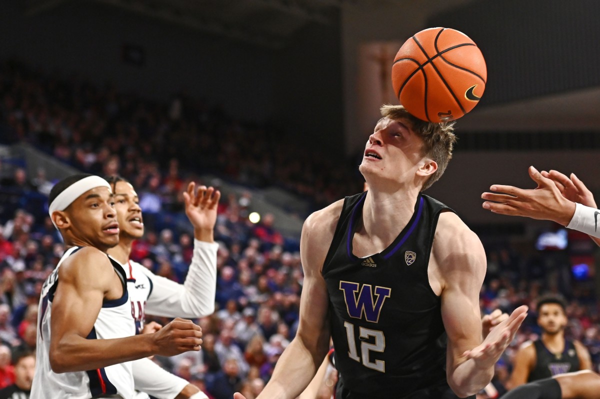 Gonzaga Tops Huskies for 70th Consecutive Win at Home - Sports ...