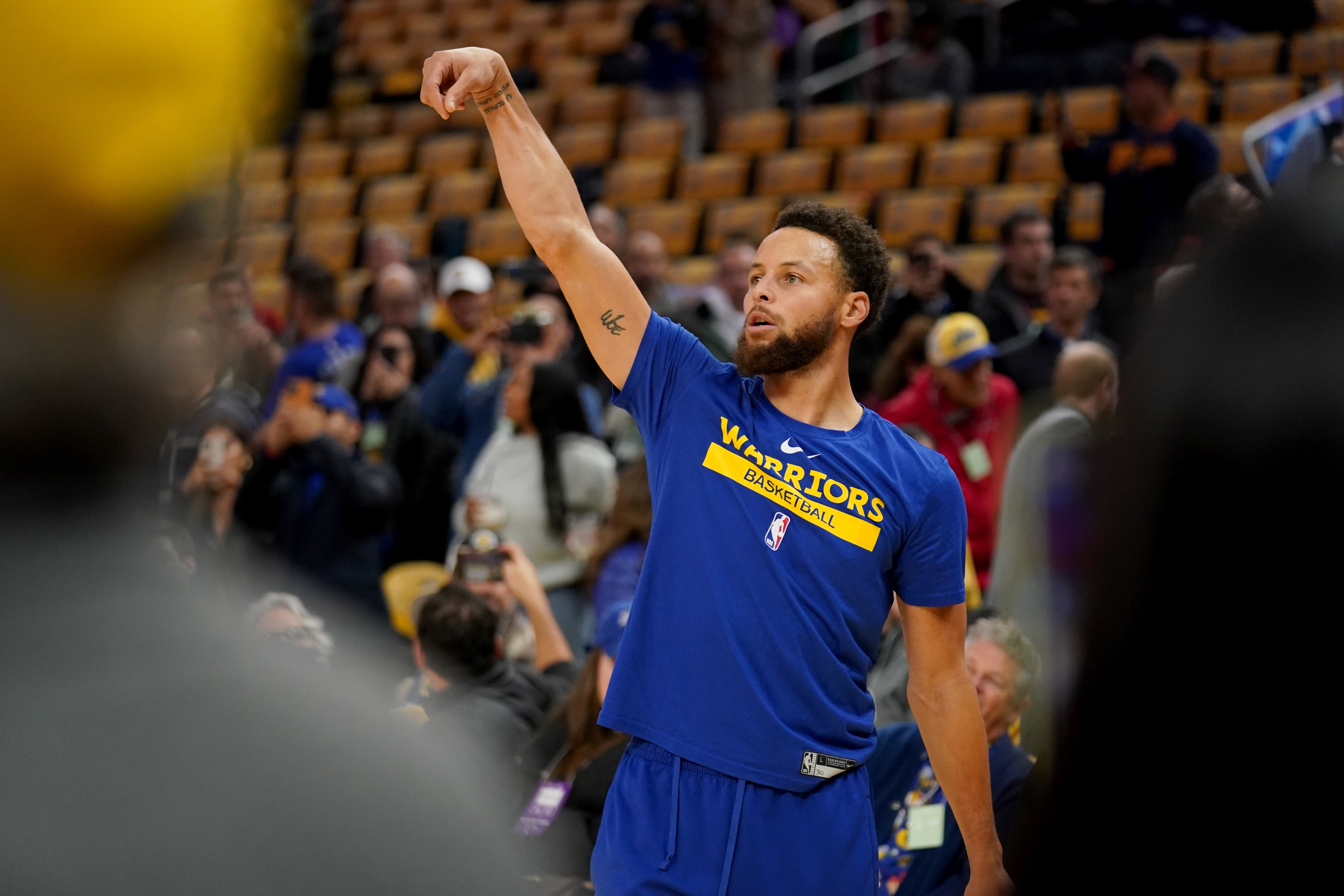 WATCH: Steph Curry's Absurd Buzzer Beater In Celtics-Warriors Game - Fastbreak on FanNation