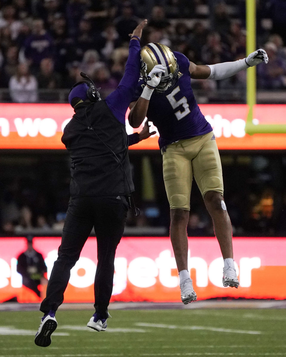 With a Busy Itinerary, Cook Will Head for Hula Bowl After Alamo Bowl ...