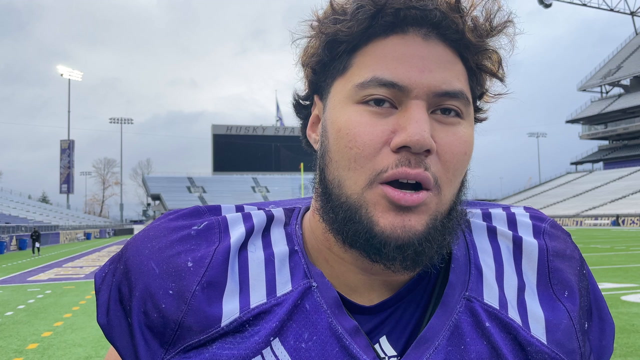 Troy Fautanu Becomes Latest Husky to Promise 2023 Return - Sports ...