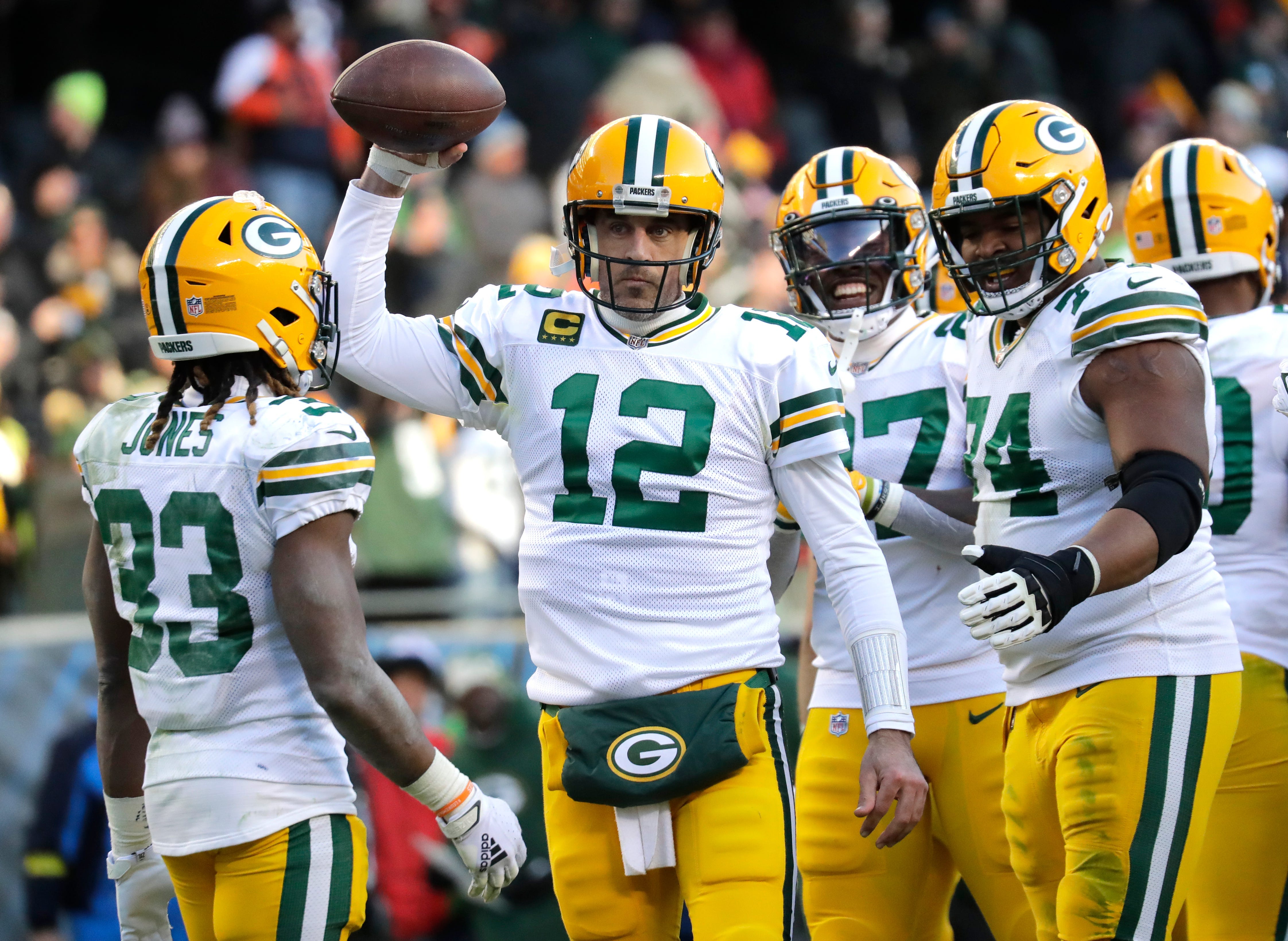 Aaron Rodgers: QB Injury Issue for Green Bay Packers vs. Los Angeles Rams on MNF? - Sports ...
