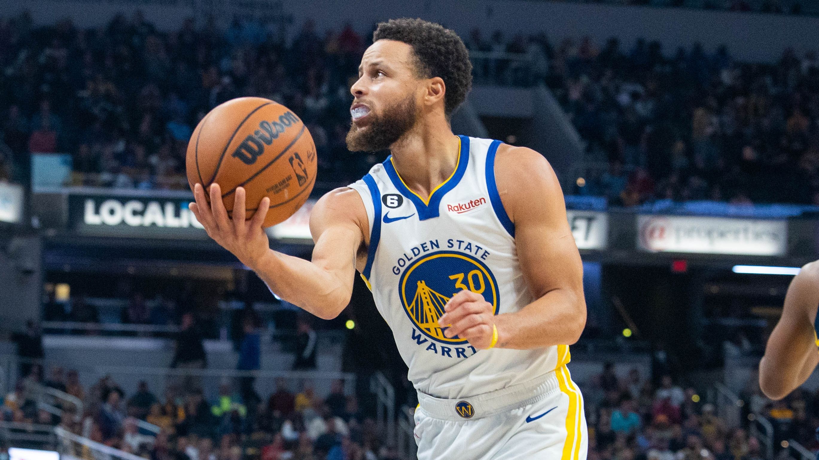 Steph Curry Suffers ‘Labral Injury’ in Left Shoulder, per Report ...