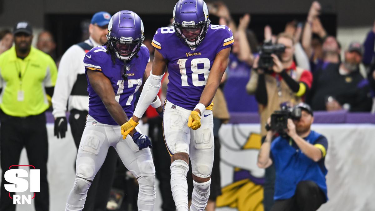 Vikings Overcome 33 Point Halftime Deficit To Secure NFC North Title - Sports Illustrated