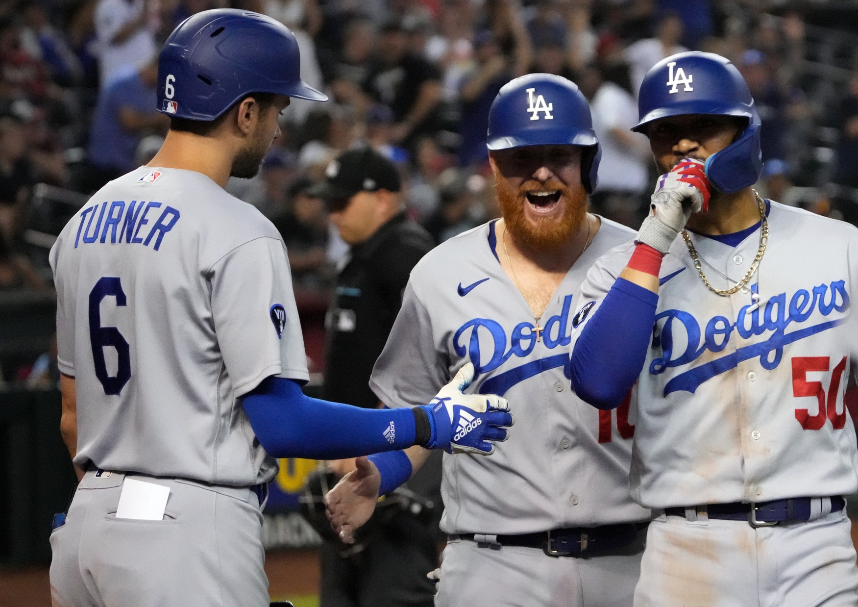 Dodgers News: Mookie Betts Has Advice for Justin Turner in Boston ...