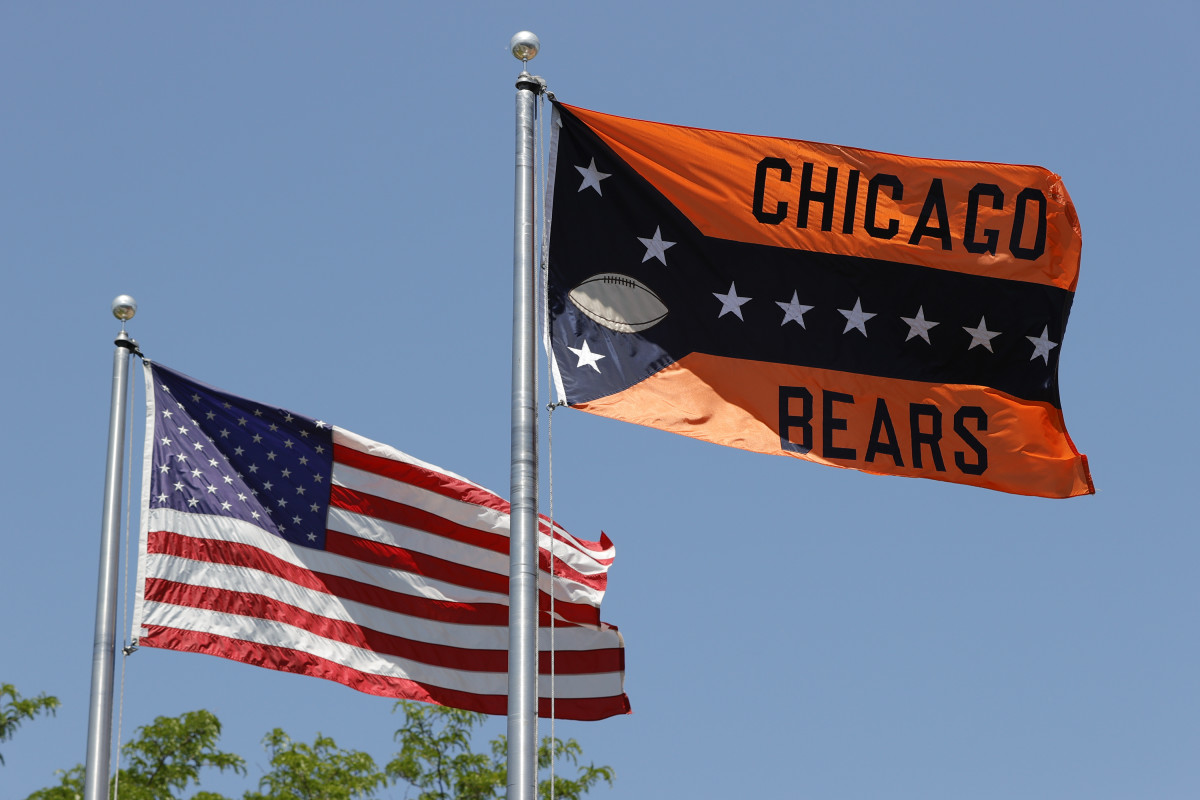 Police summoned to Halas Hall over suspicious package - Sports ...