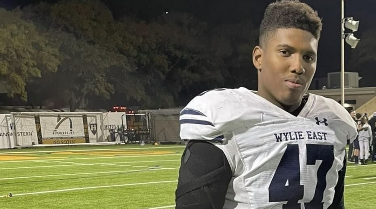 Anthony James Will Join UW as Edge Rusher, But Shades of Reggie Rogers ...