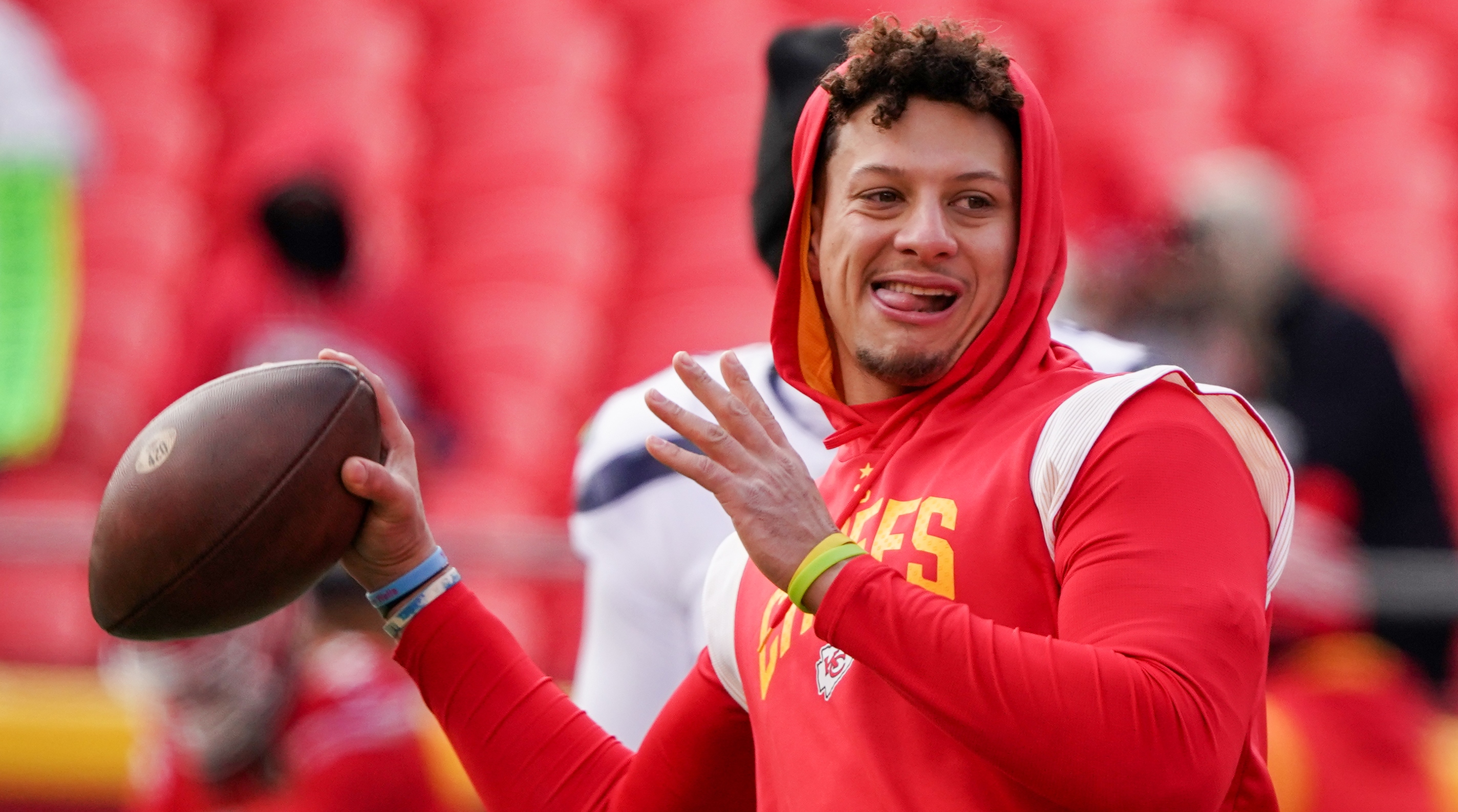 Patrick Mahomes Can Break NFL Consecutive Completions Record Today ...