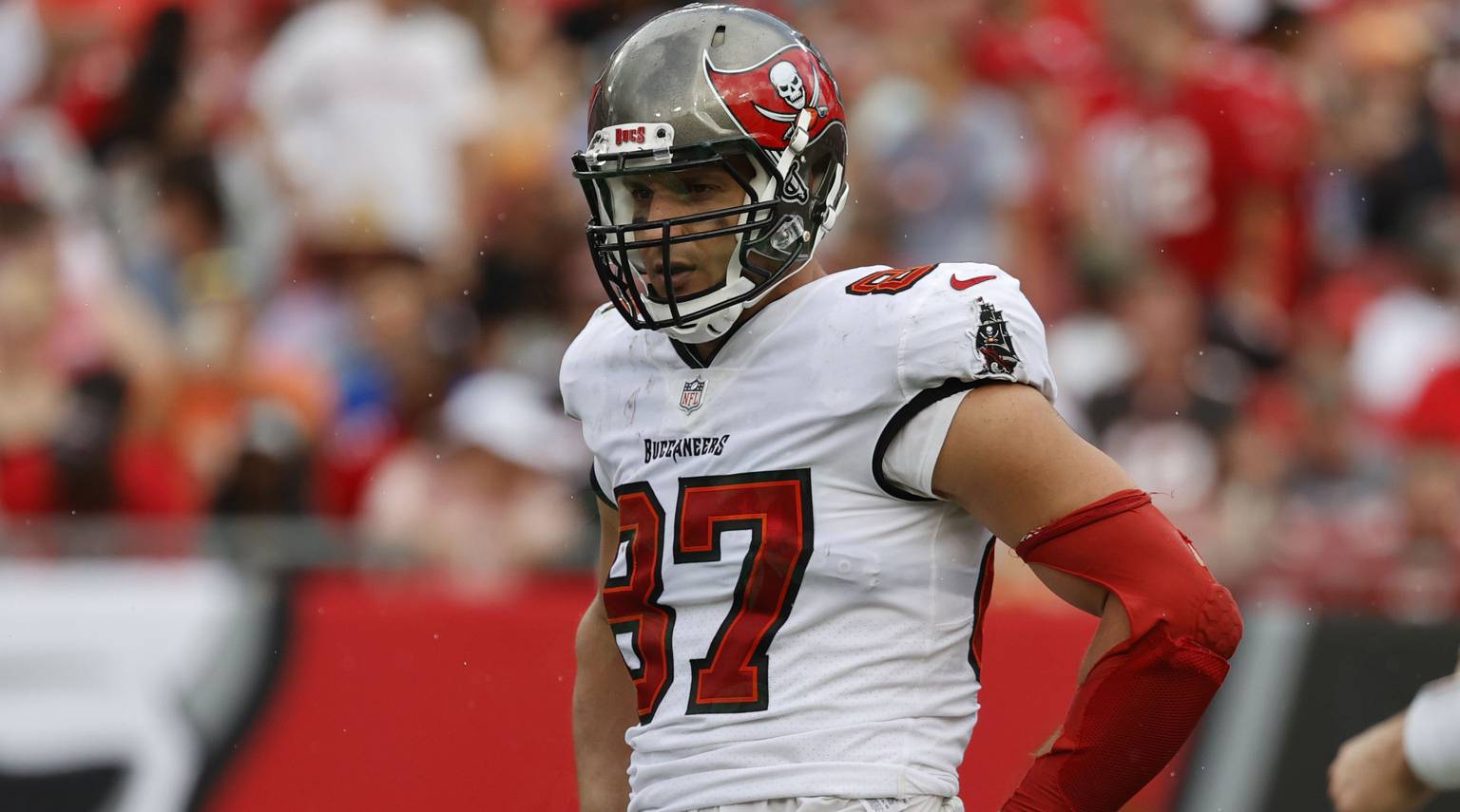 Rob Gronkowski Makes Definitive Statement About Current Ability to Play ...