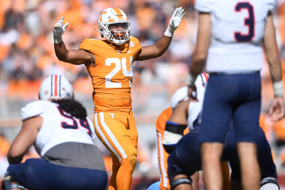 Tennessee Linebacker Thinks Clemson Tigers will Run the Ball More in ...