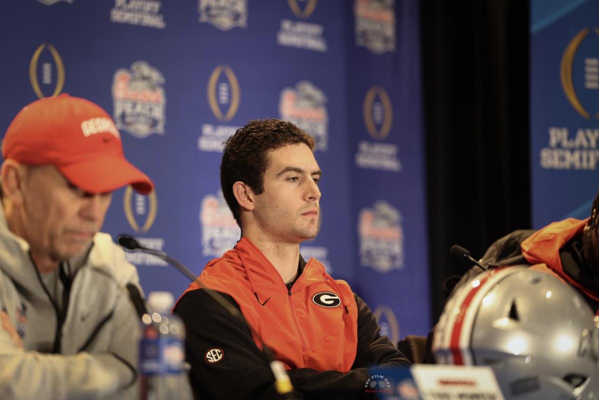 Georgia Football's Todd Monken Sees Growth In Quarterback Stetson ...