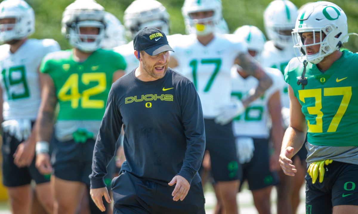 Oregon's Matt Powledge Named New Defensive Coordinator at Baylor ...
