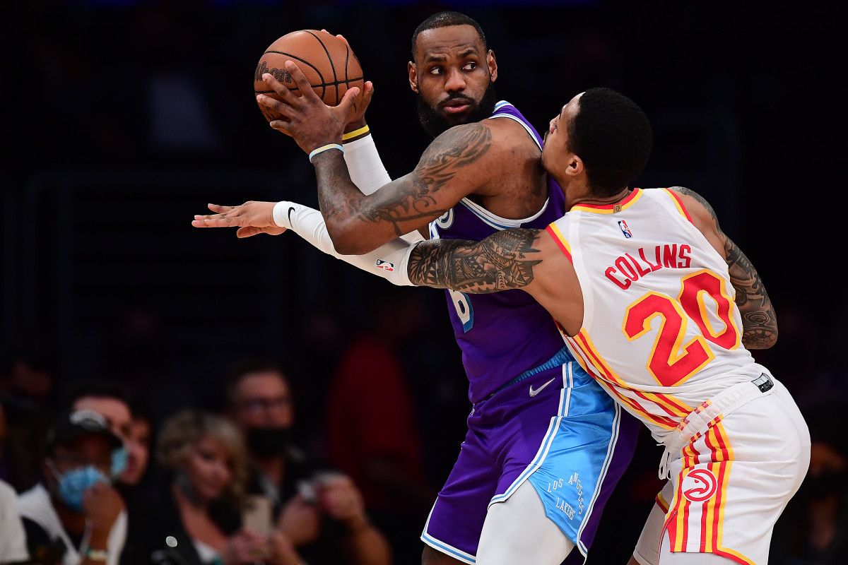 Lakers: Gambling Odds As Healing Hawks Take On Birthday Boy LeBron ...