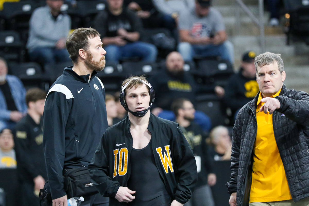 Brown: Loss Doesn't Define Spencer Lee - Sports Illustrated Iowa ...