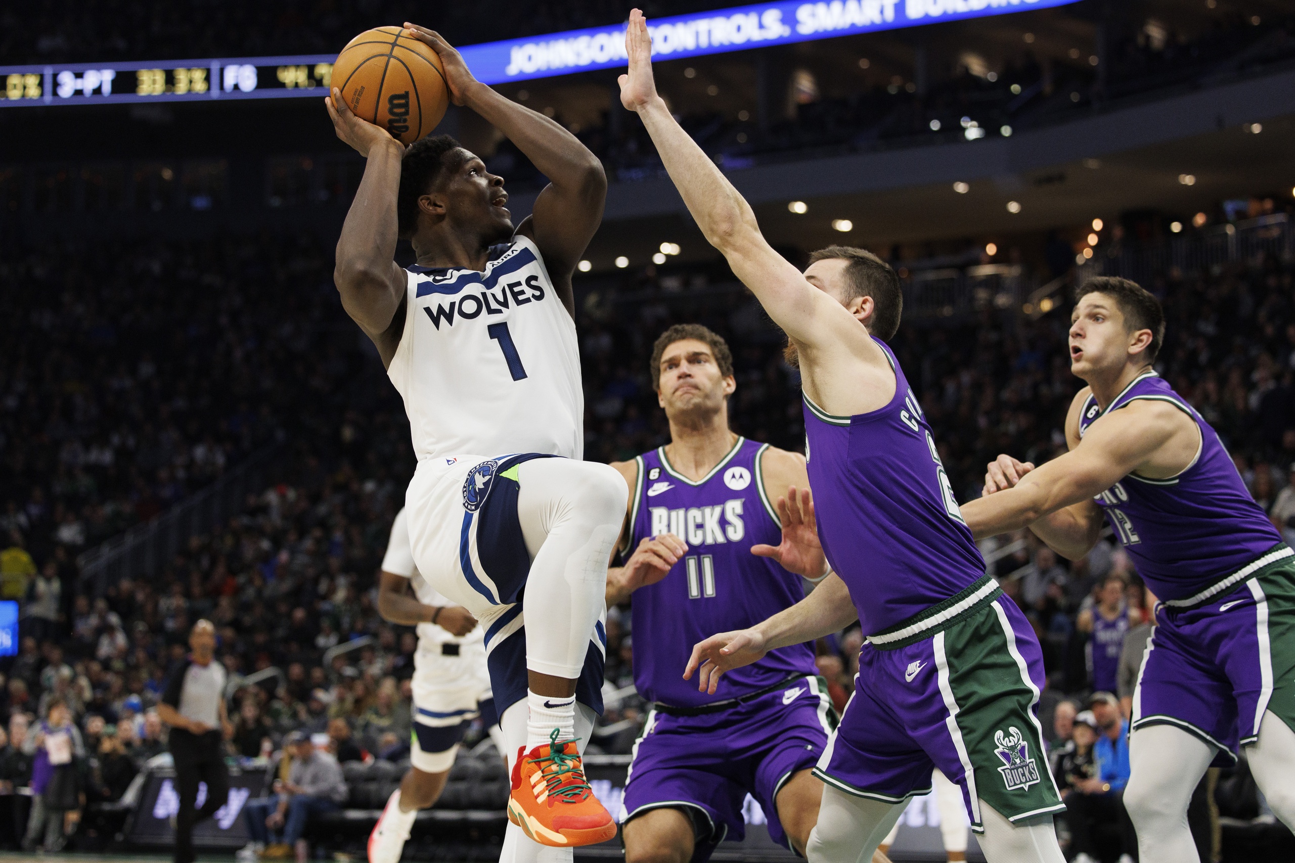 Watch: Bucks fans boo Anthony Edwards for returning to game after ...
