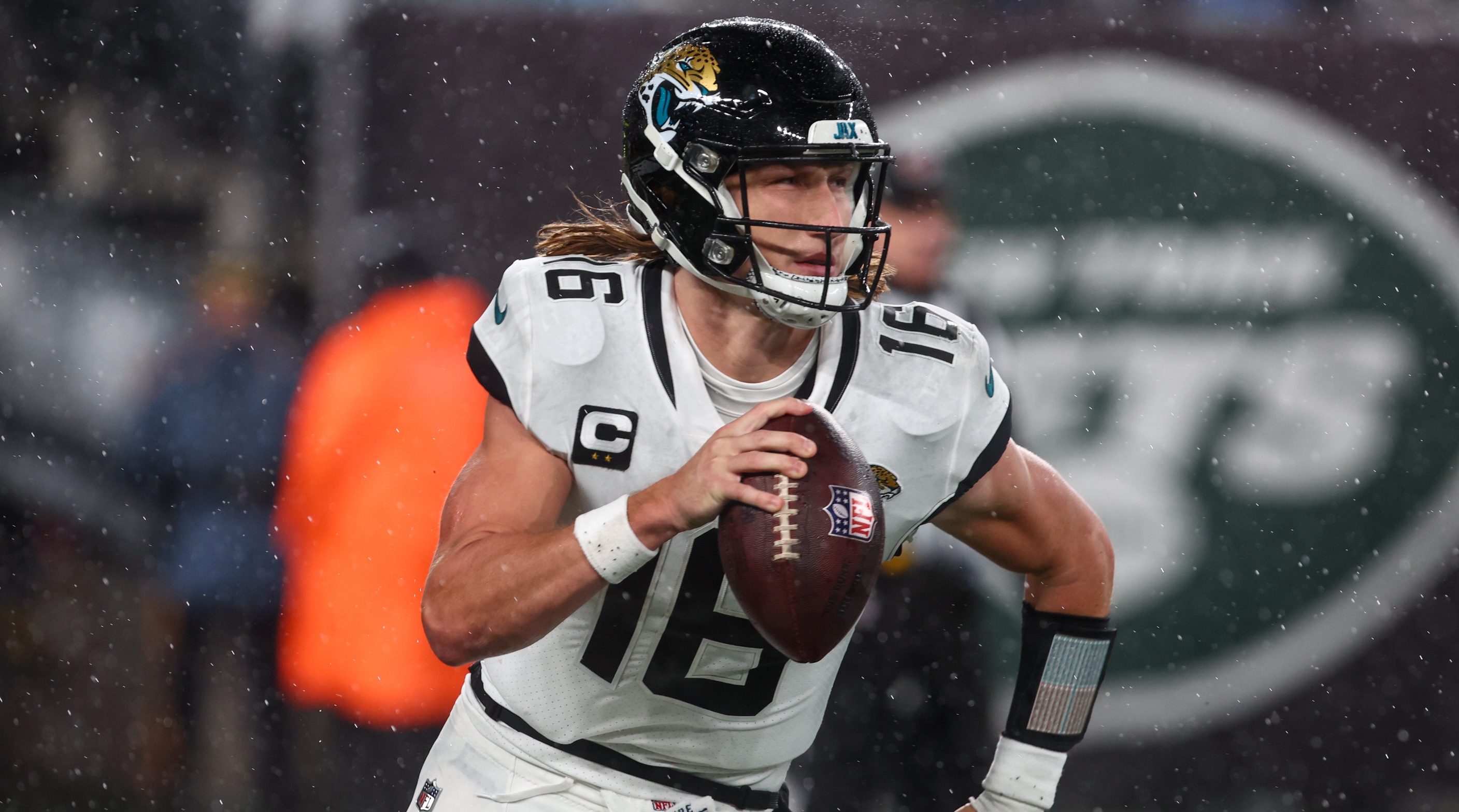 Trevor Lawrence Responds to South Carolina Fan Boos in Jacksonville ...