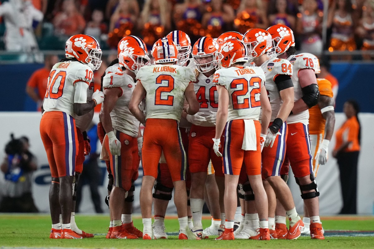 Clemson Tigers OC Brandon Streeter On Cade Klubnik's First Start ...