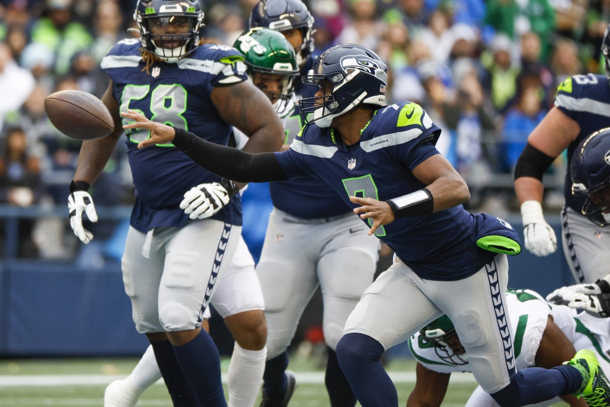 Geno and the Seahawks Keep Playoff Hopes Alive - Sports Illustrated ...