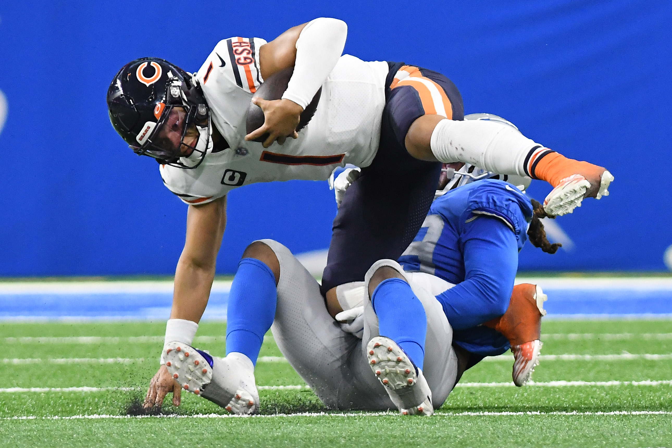 Justin Fields plays more roles than your average QB in loss - Sports Illustrated Chicago Bears ...
