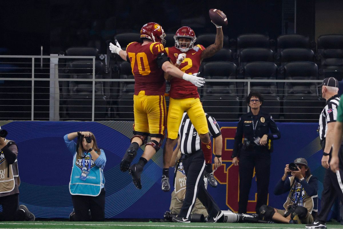 Look: USC's Brenden Rice tip-toes for 19-yard TD from Caleb Williams in ...