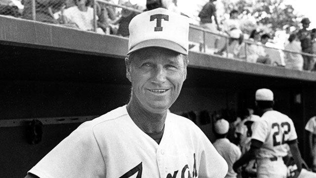 Legendary Texas Longhorns Baseball Coach Cliff Gustafson Dies at 91 ...
