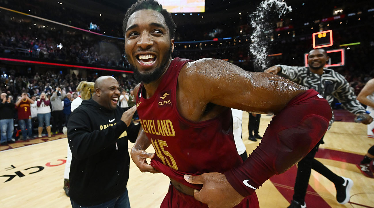 NBA Says Missed Call Enabled Donovan Mitchell’s 71-Point Game - Sports ...