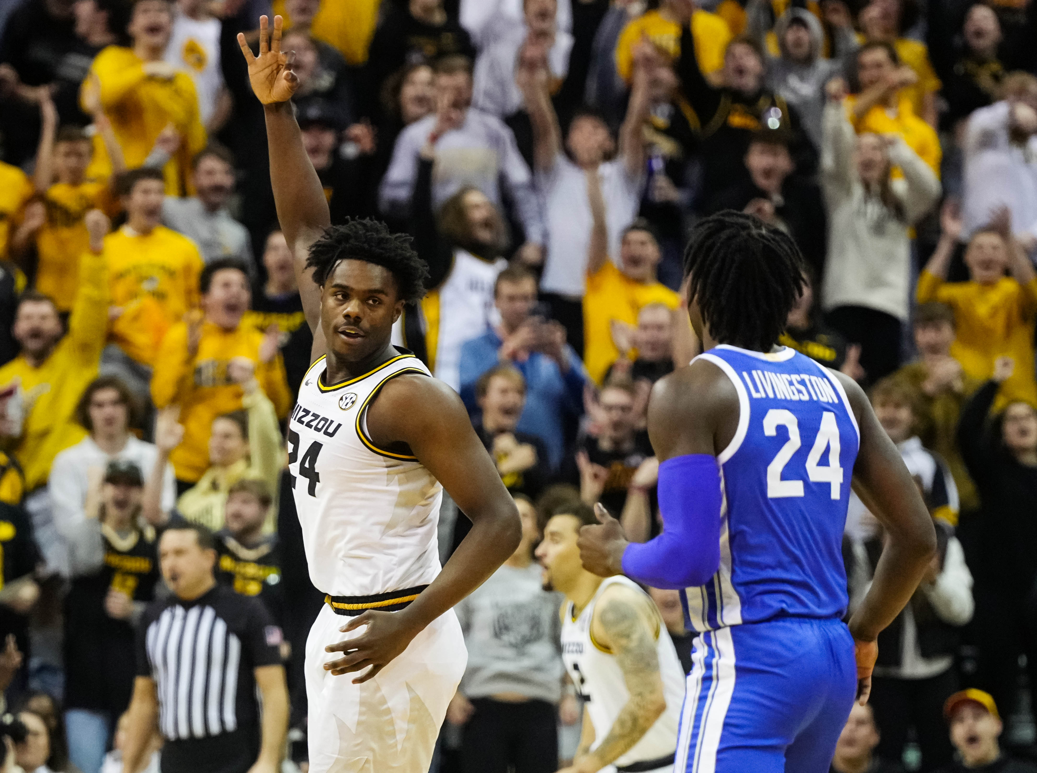 Missouri Tigers vs. Arkansas Razorbacks Men's Hoops: Live In-Game ...