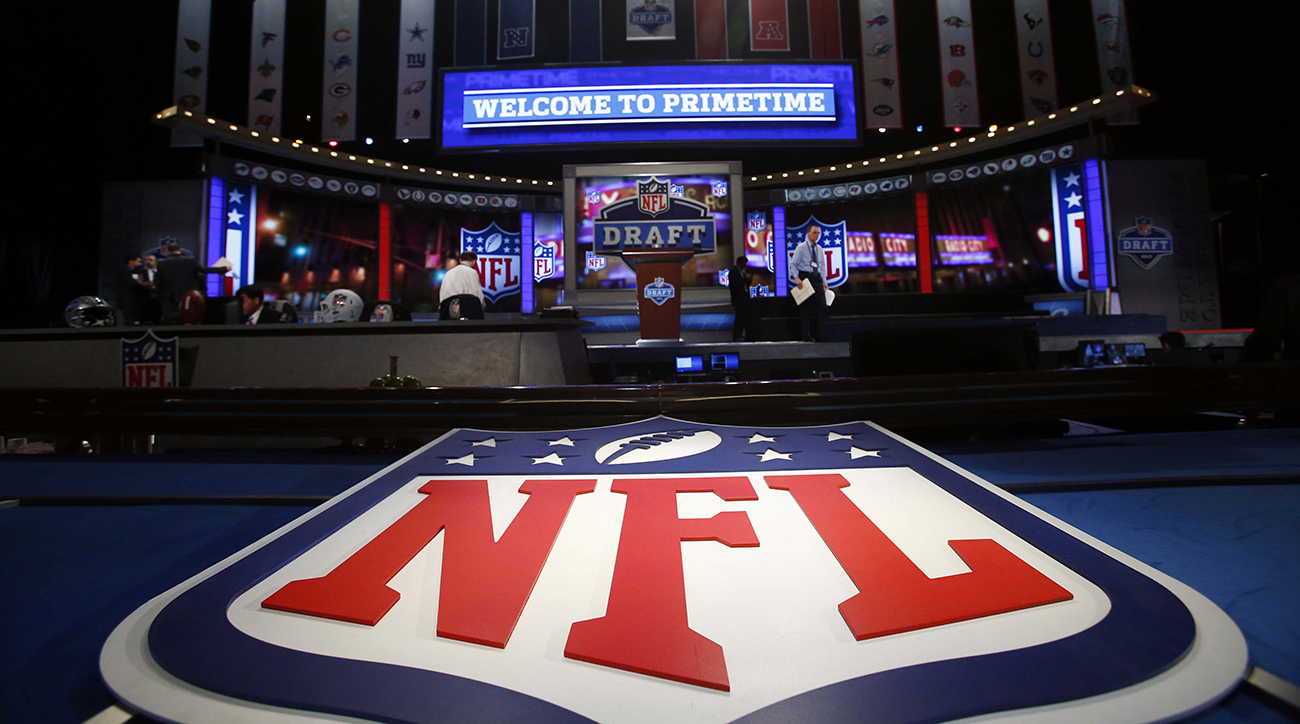 Updated 2023 Nfl Draft Order After Bears Panthers Trade No 1 Pick