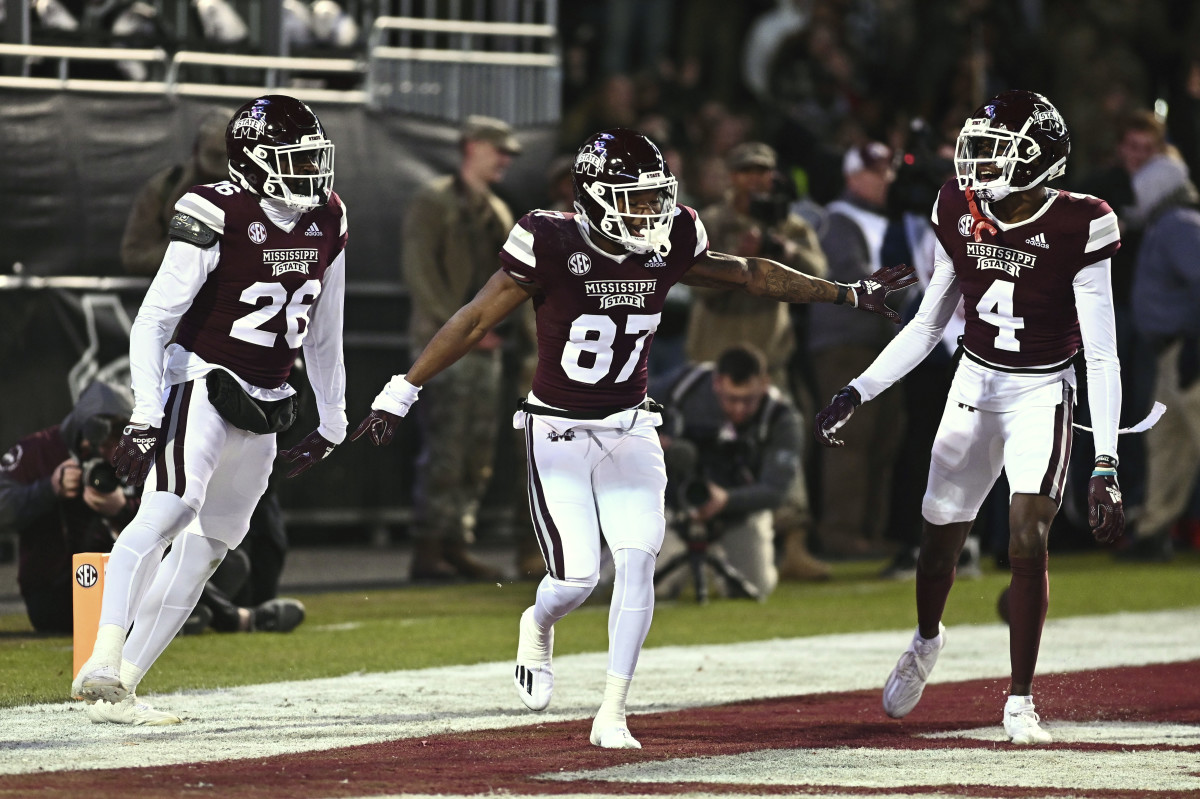 Mississippi State football: Zavion Thomas removes name from transfer ...