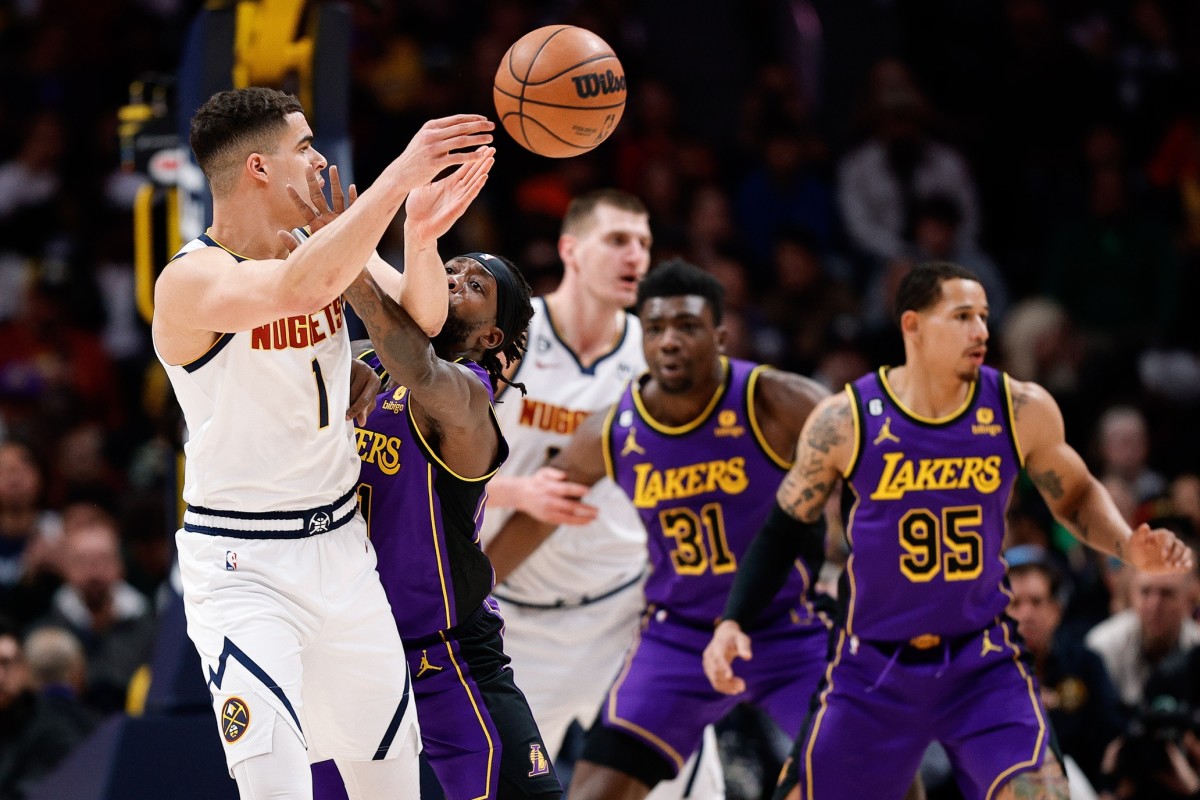 Lakers News: Another LA Starter Leaves Monday Night’s Game With an ...