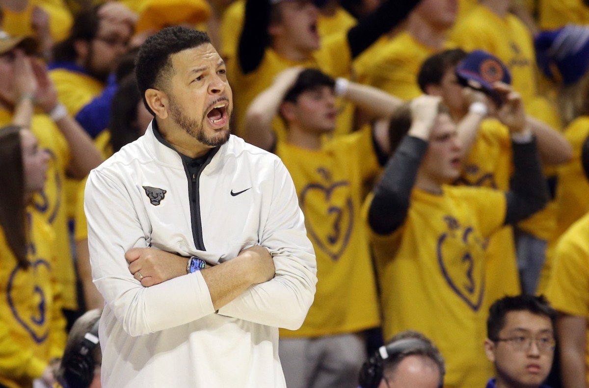 Pitt Panthers Counting on Chemistry to Help Them Bounce Back - Sports ...