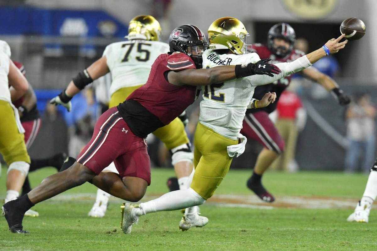 South Carolina Edge Rusher Jordan Burch Transfers To Oregon Ducks ...