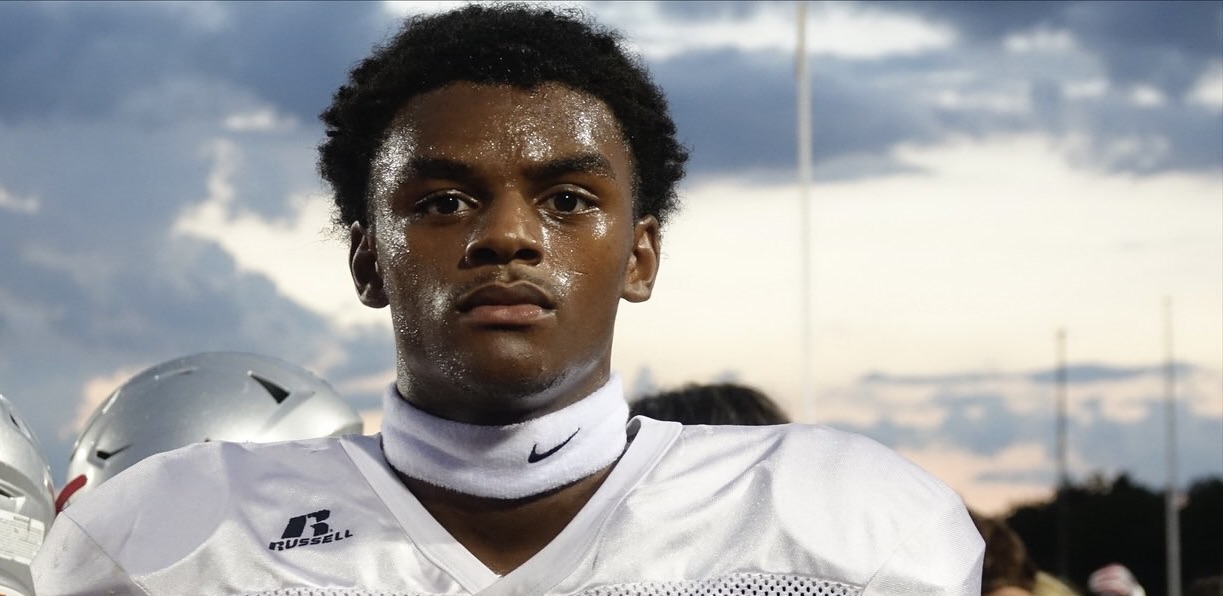 Huskies Make Scholarship Offer to Extra-Tall Texas Cornerback - Sports ...